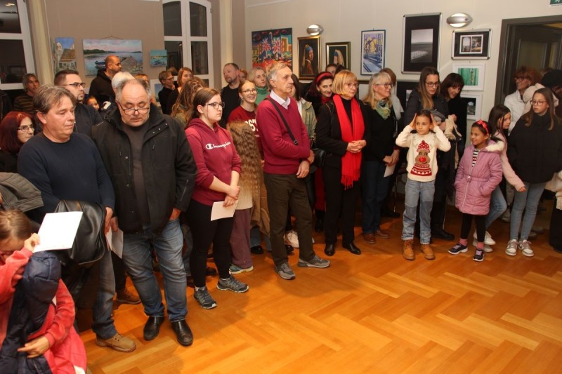 Otvorena tradicionalna izložba LU More u vodičkoj knjižnici - Infovodice